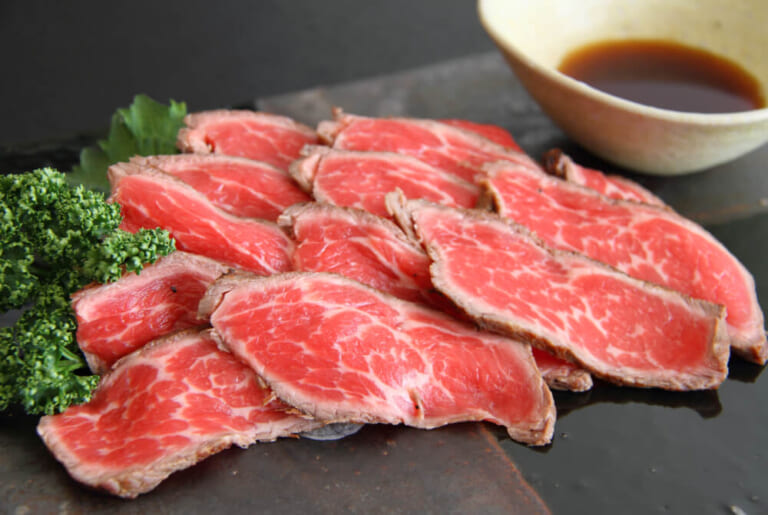 ローストビーフ・牛肉のたたき・タリアータの違いとは？｜PREZO(プレゾ) - 北海道のお取り寄せグルメと産直通販